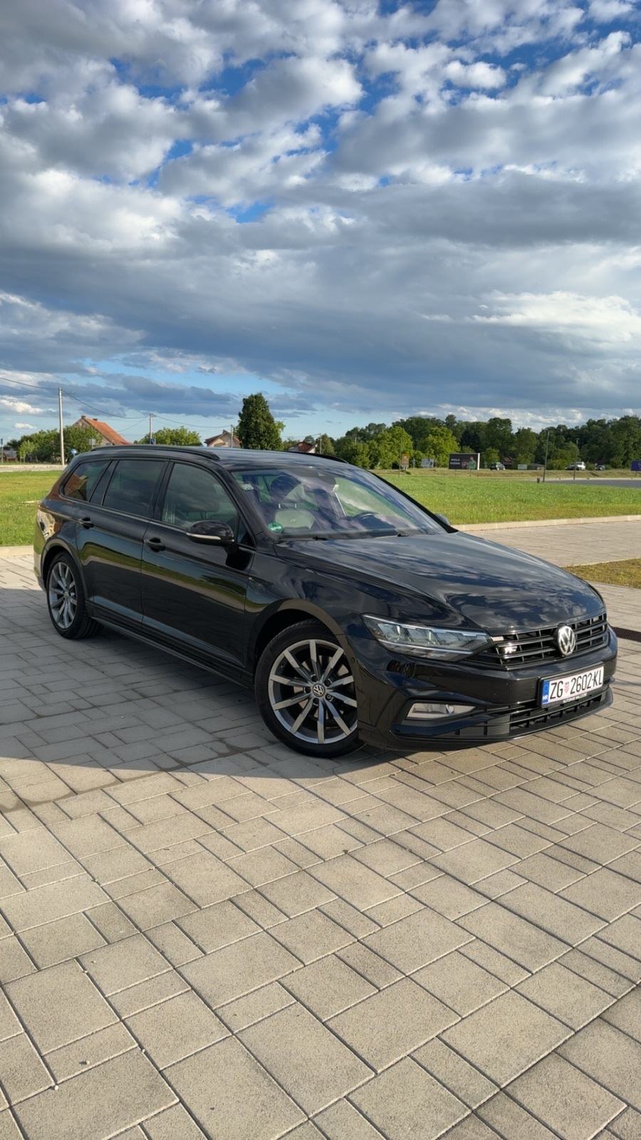 VW Passat Variant 190ks 3x R line, 2020 god.