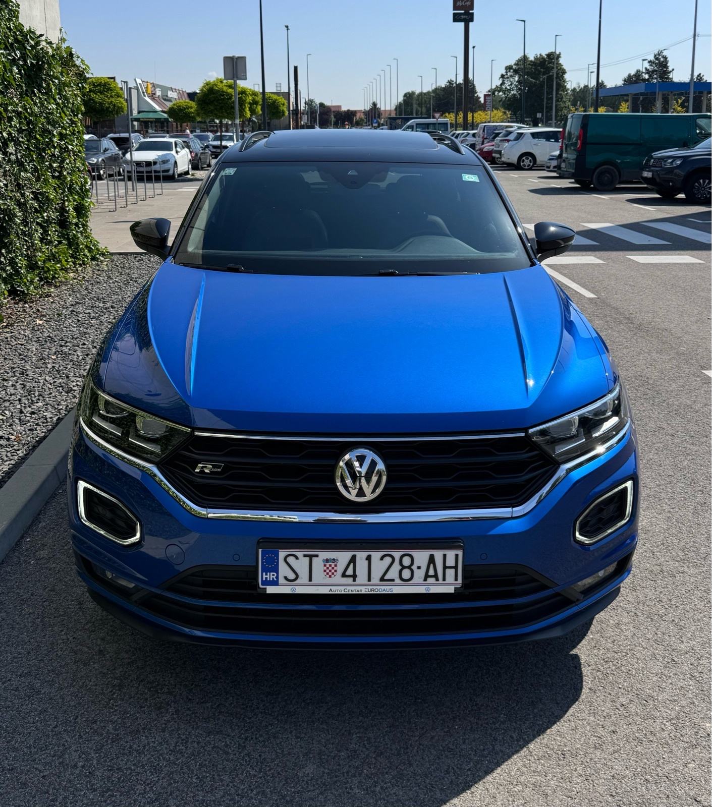 VW T-Roc 2.0 TDI DSG 140KW 4Motion R-Line,Pano,Matrix,ACC,DCC,19, 2021 god.