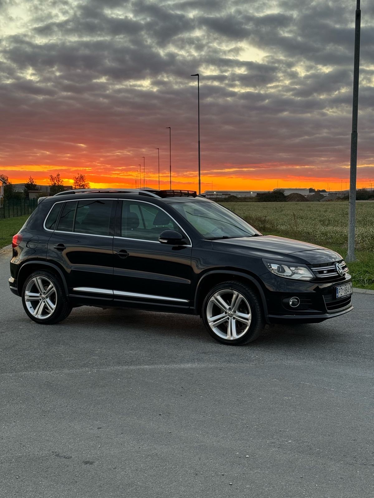 VW Tiguan 2.0TDI R-line 19” Webasto, Pano, 2014 god.