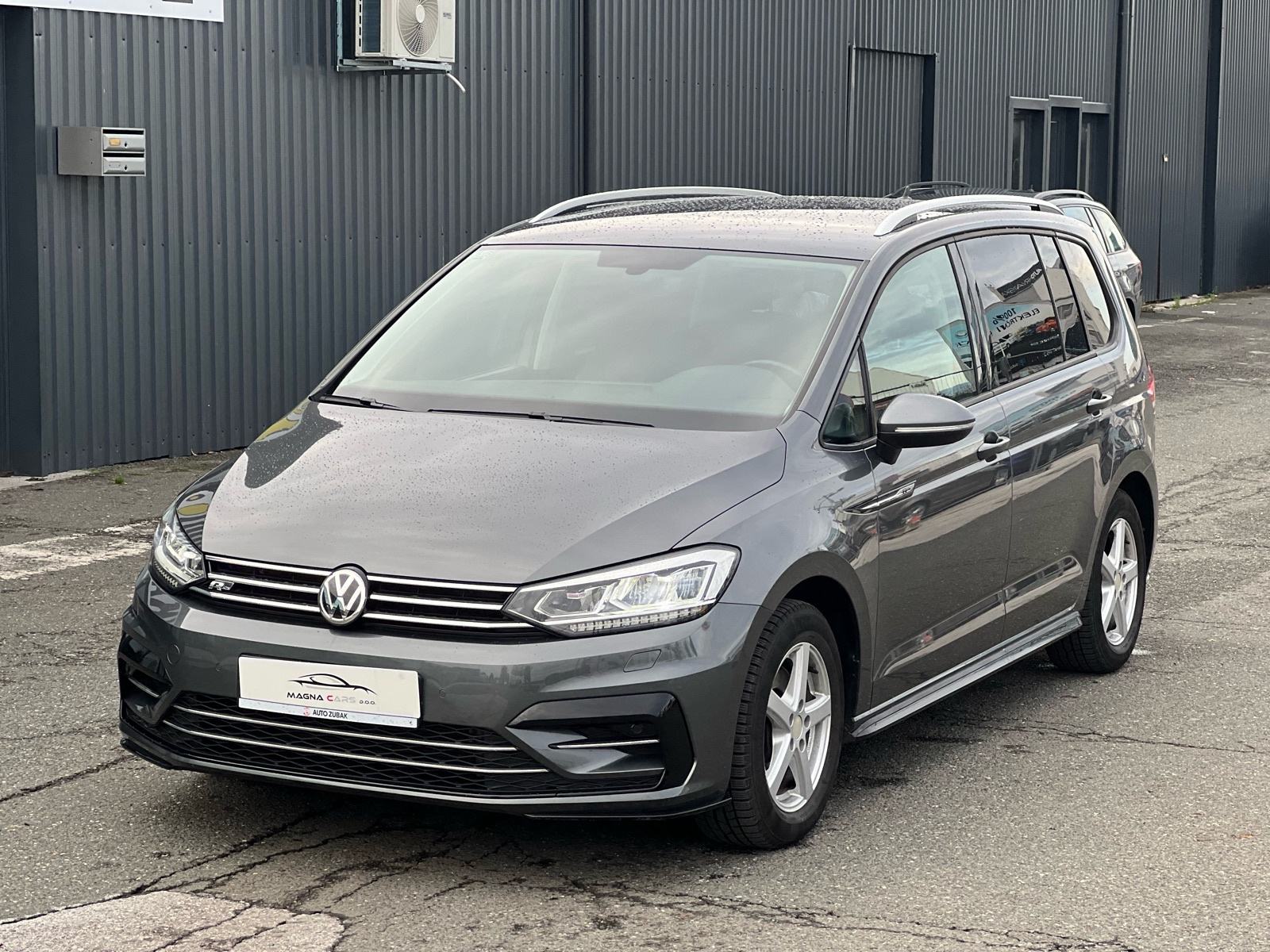 VW Touran 1,6 TDI # R-Line # LED # 74.000 KM# LEASING#, 2018 god.