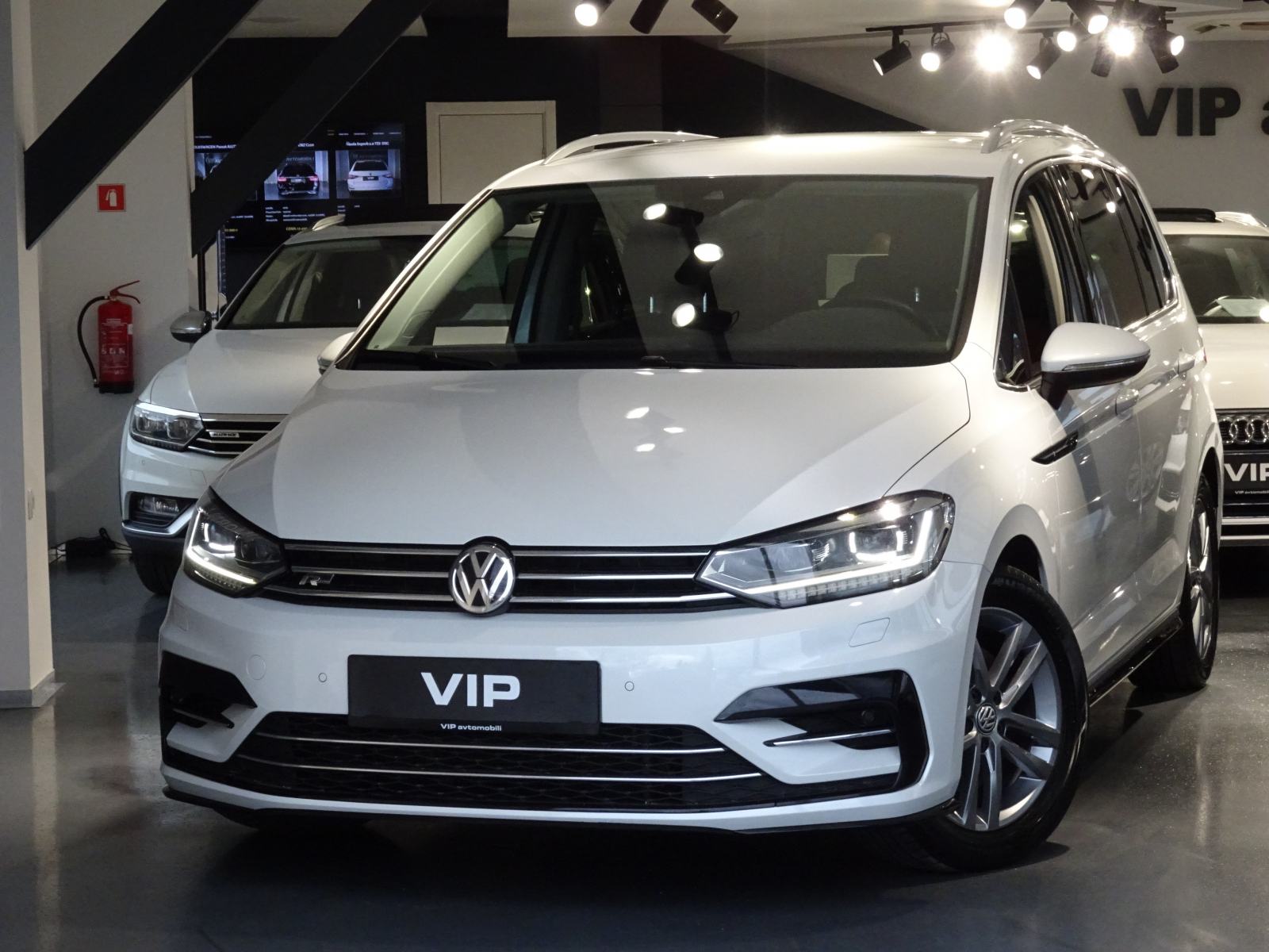 VW Touran R LINE 2,0 TDI Highline+LED+ACC, 2016 god.