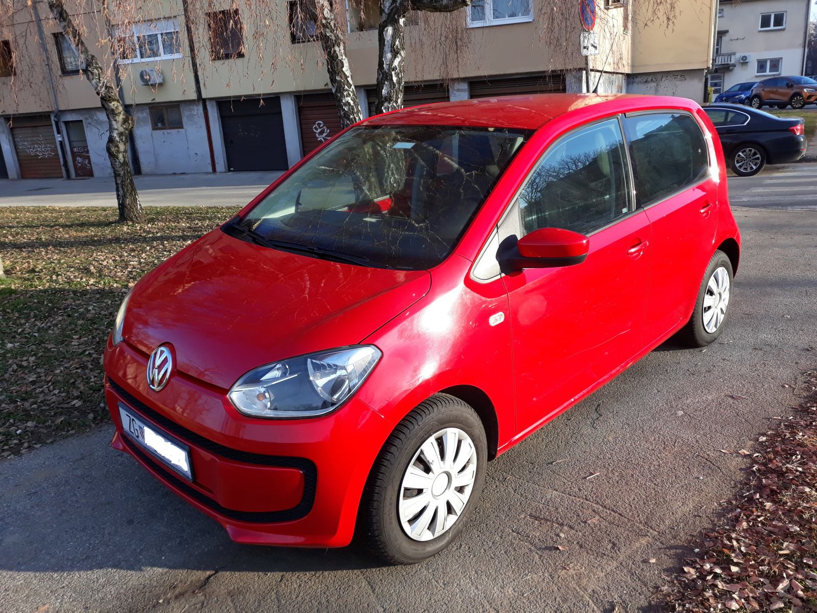 VW Up! 88 000 km, servisna knjižica, 2013 god.