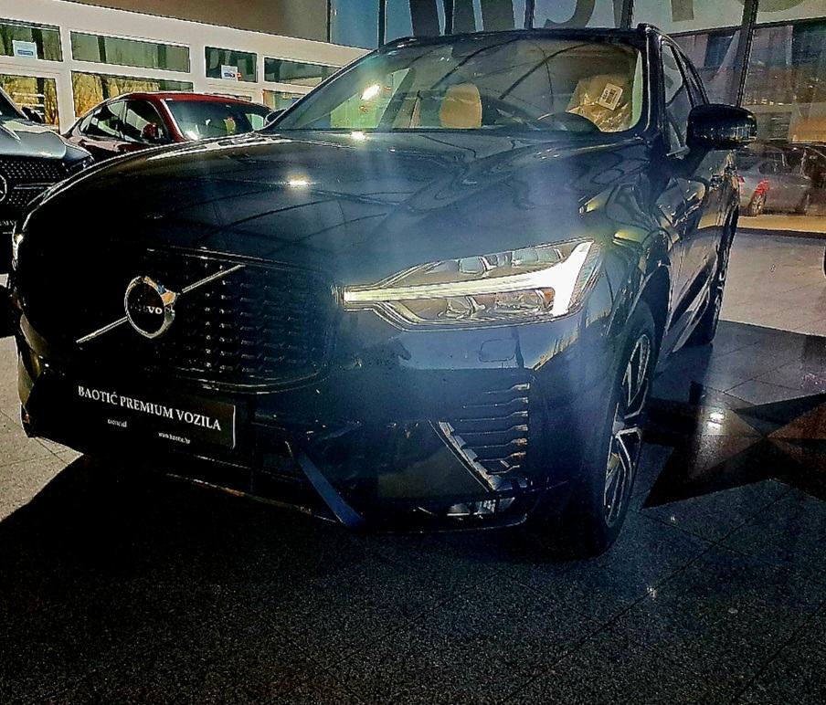 XC60 B4(D) ULTRA DARK AWD ****, 2024 god.