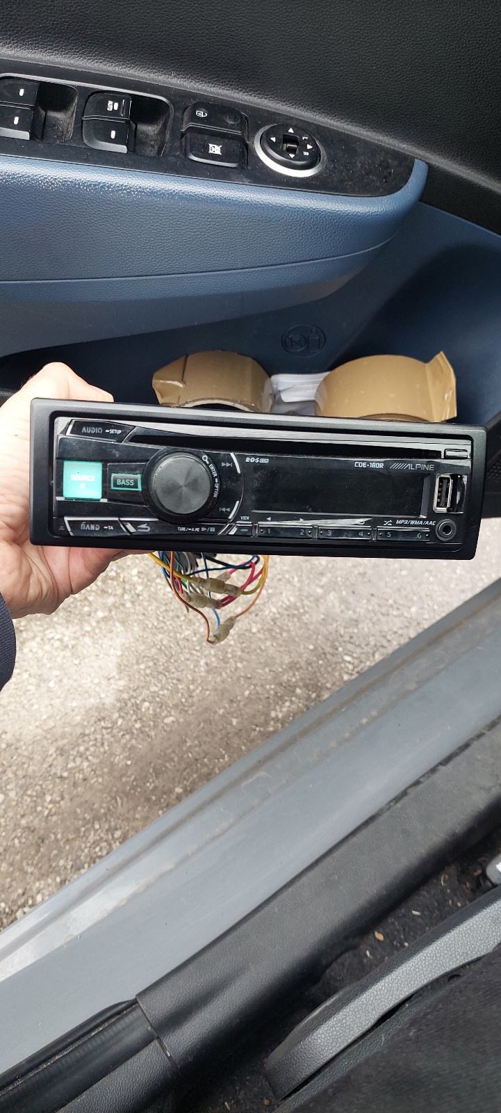 Auto radio cd Alpine...max sačuvan...50 eura