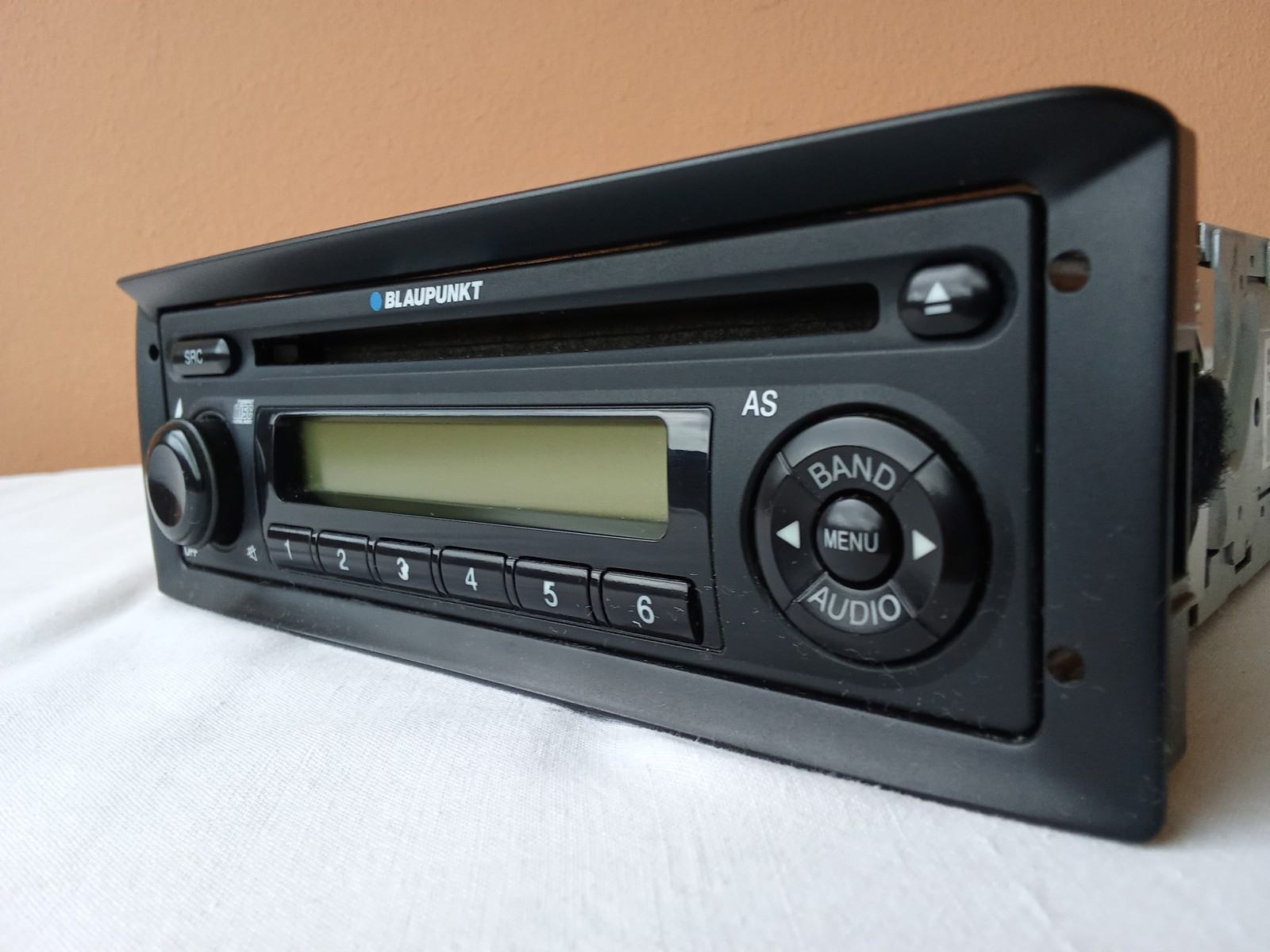 Blaupunkt radio-CD player za Fiat Doblo, ne radi, 7-10 €, po dogovoru