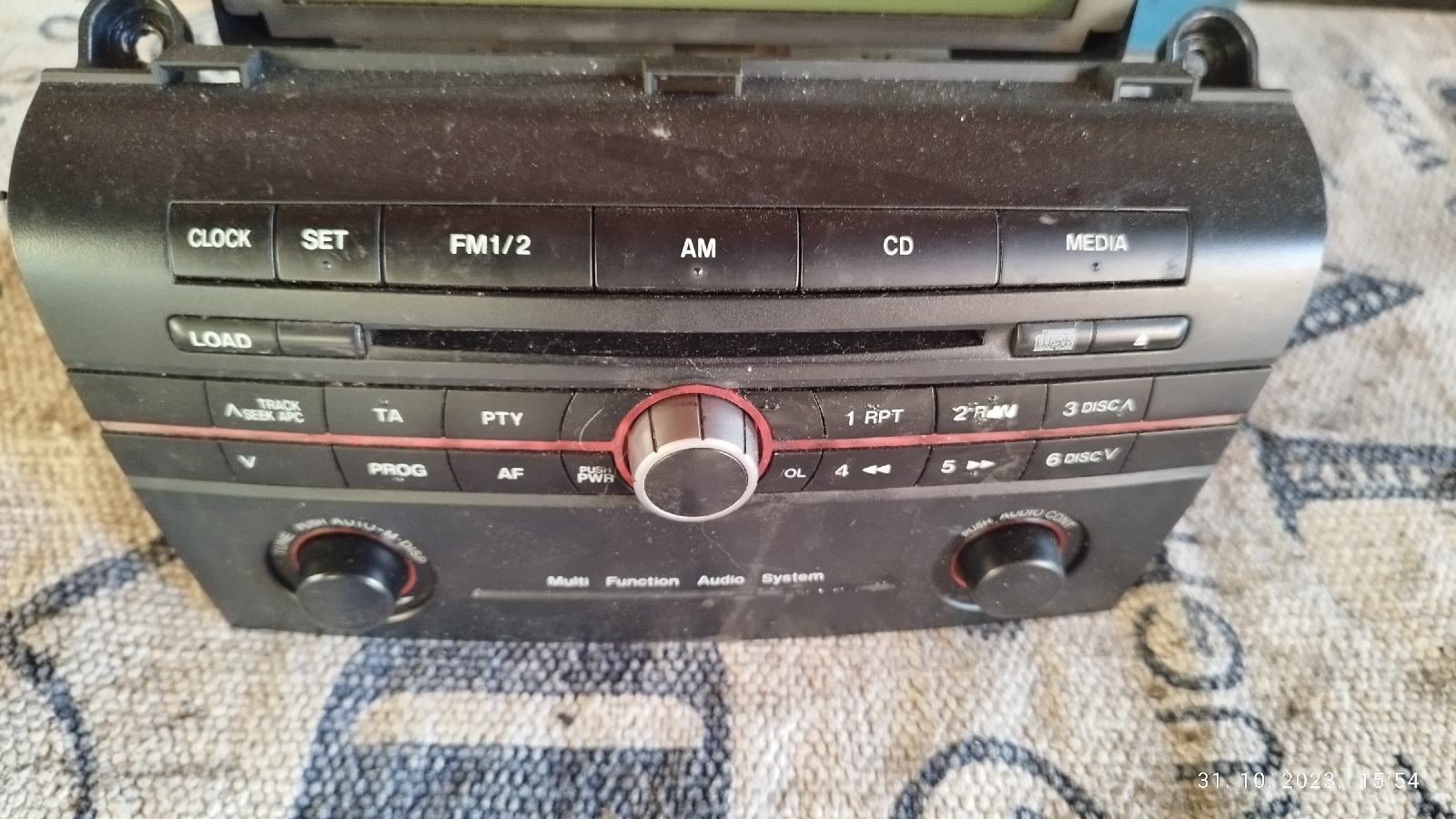 Mazda 3 radio
