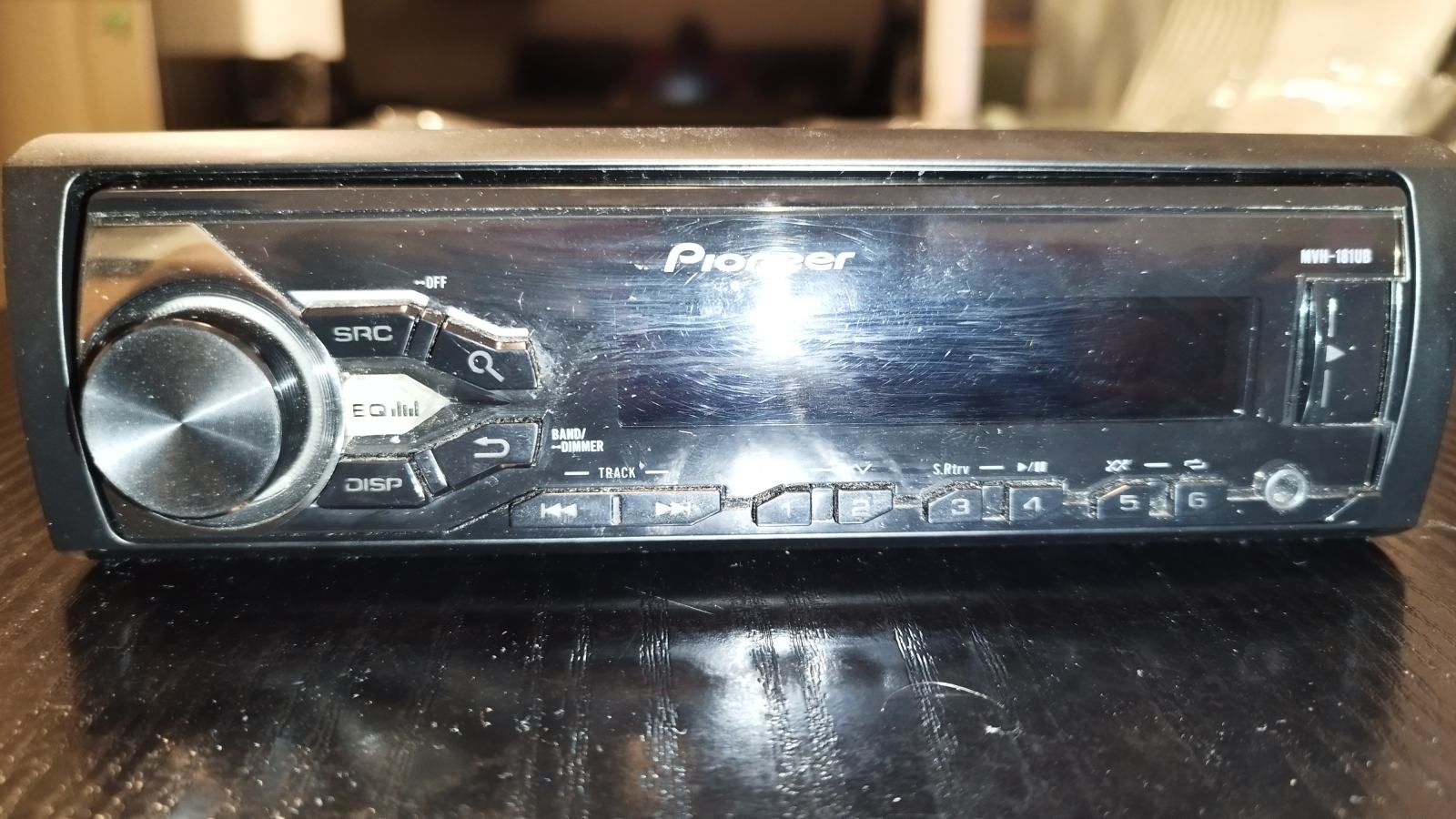 Pioneer MVH180UB