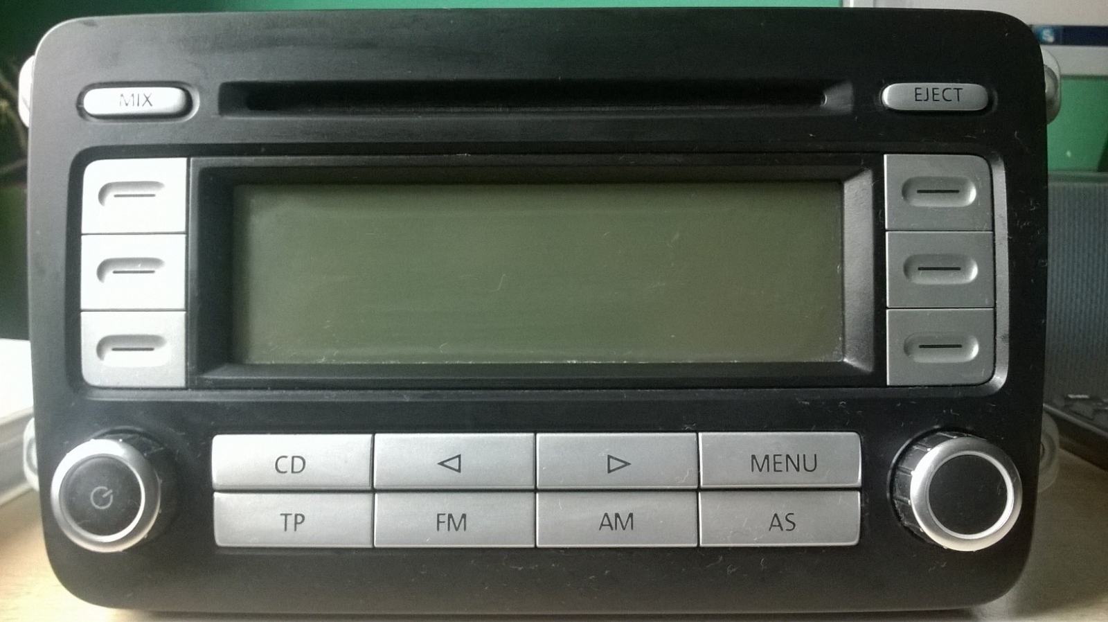 RCD 300 - ORGINAL VW radio, cd player, iz Passata