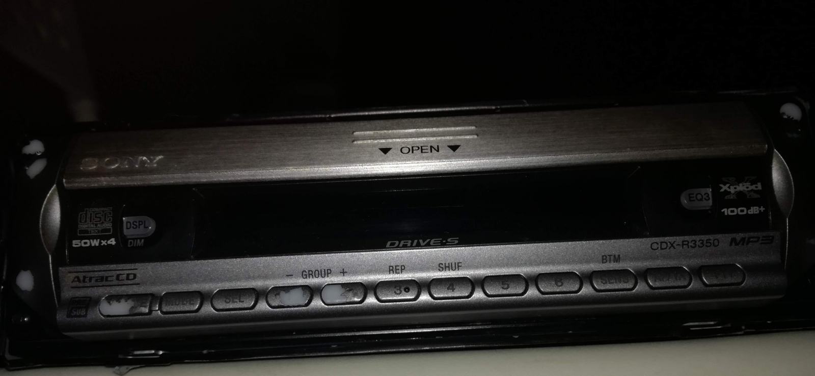 Sony auto radio CDX - R3350