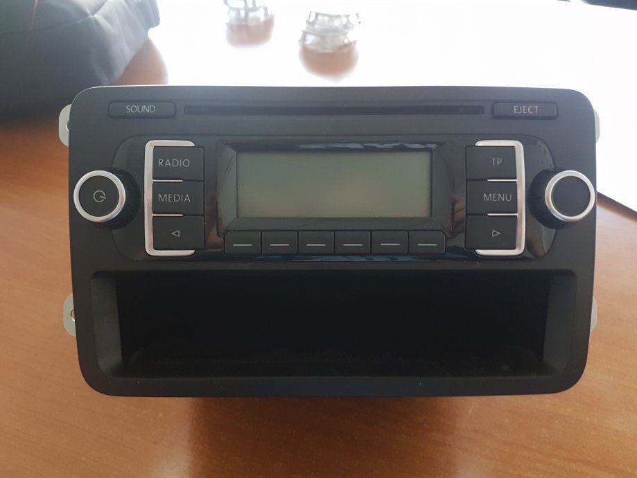 VW RCD 210 MP3 radio