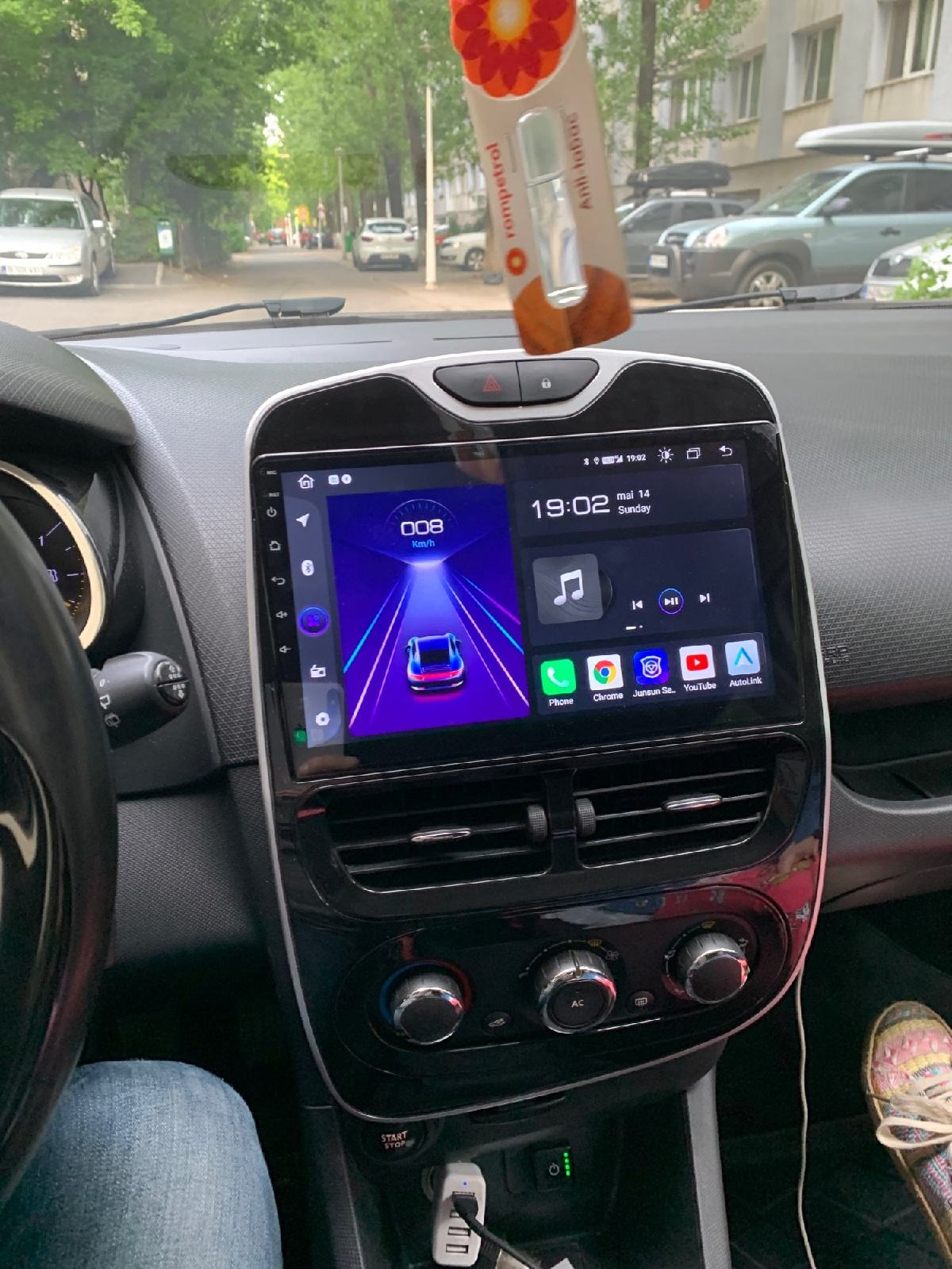 android clio 4 navigacija