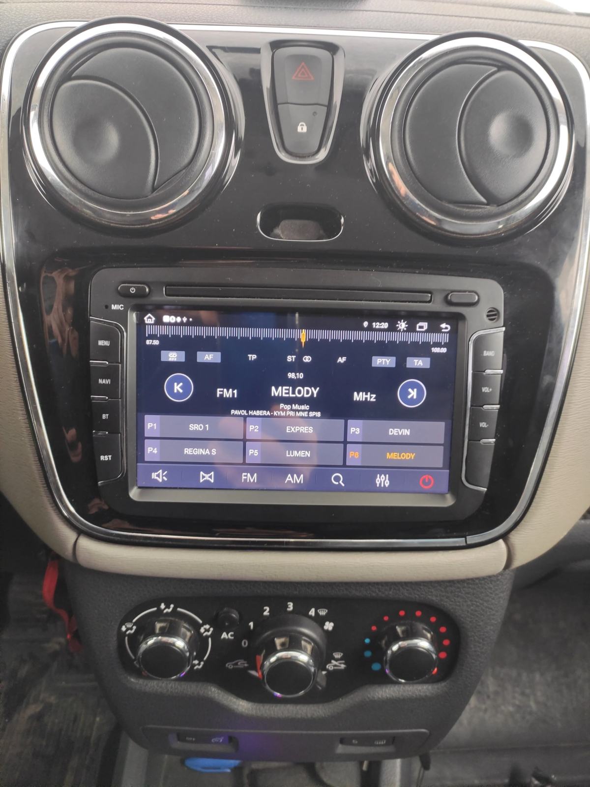 Dacia Duster Radio Android Multimedija Navigacija Display 4GB