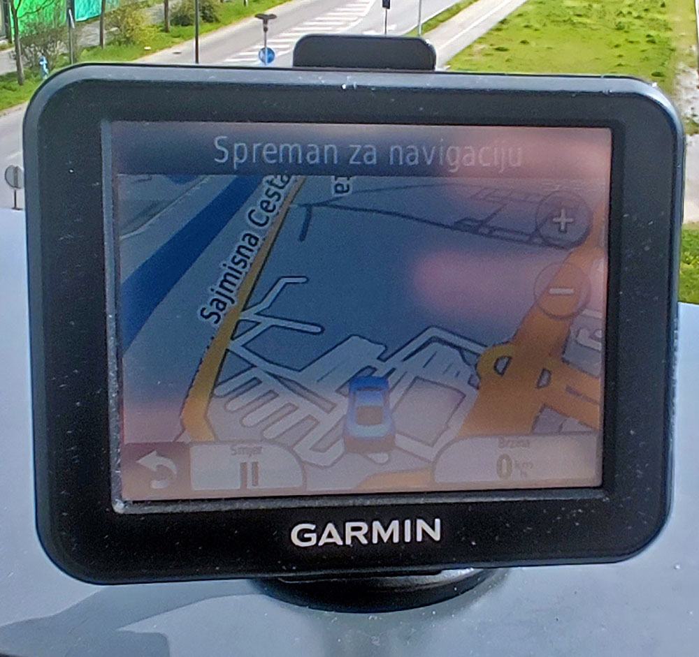 GPS navigacija GARMIN NUVI 30 s najnovijim kartama 3.5