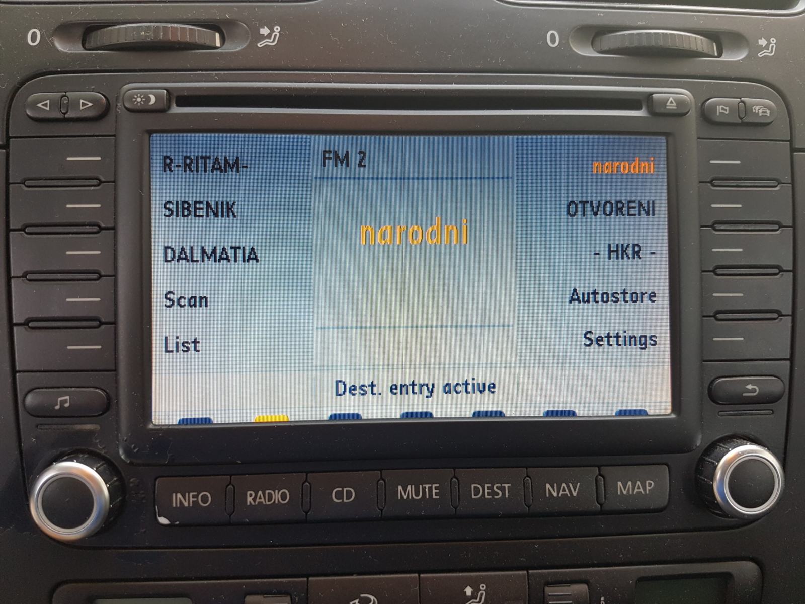 MFD2 VW orginal navigacija radio cd golf passat octavia