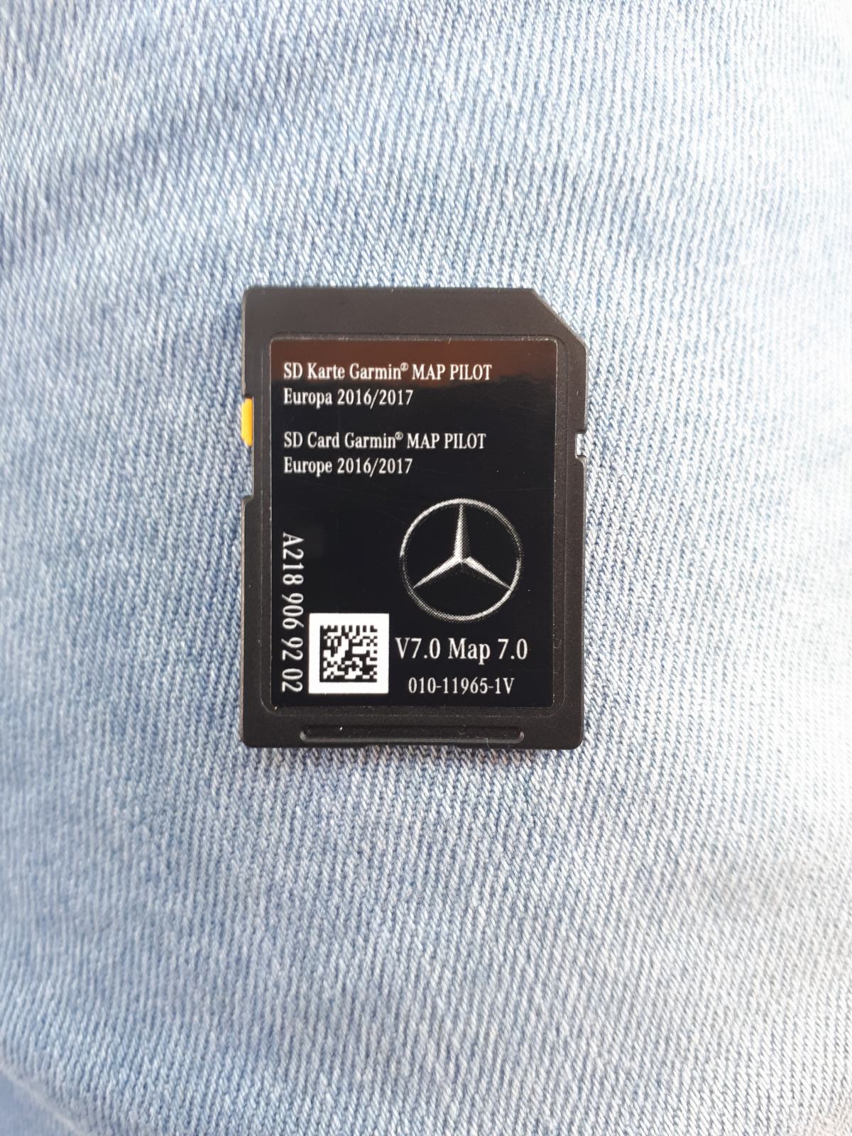 Mercedes GARMIN map pilot