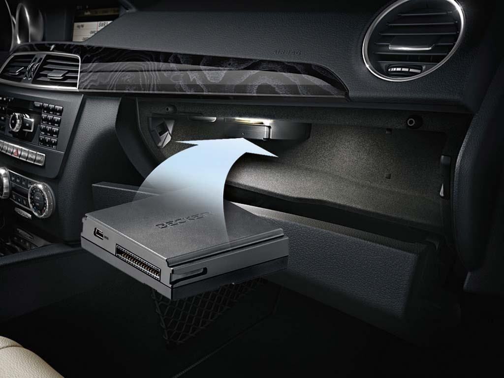 Mercedes w204 navigacija Becker map pilot modul 8GB A1669000001