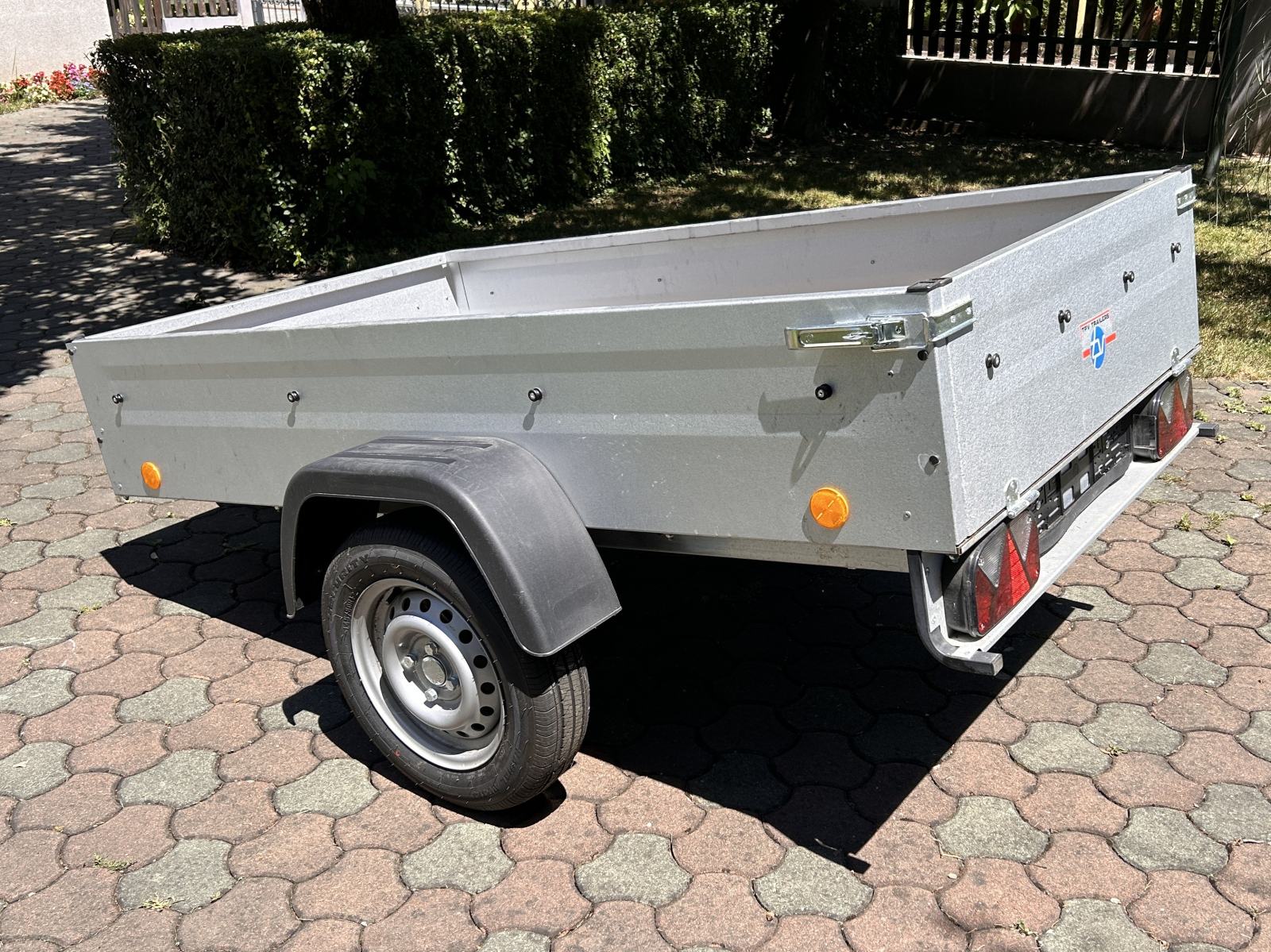 Auto prikolica EU2 750kg, 2960x1520x860mm (vanjske dimenzije)