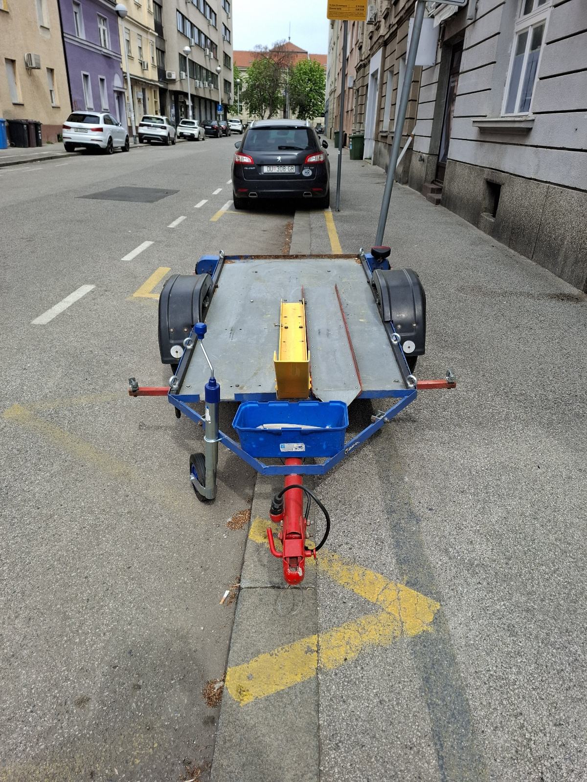 Laka prikolica za dva motocikla