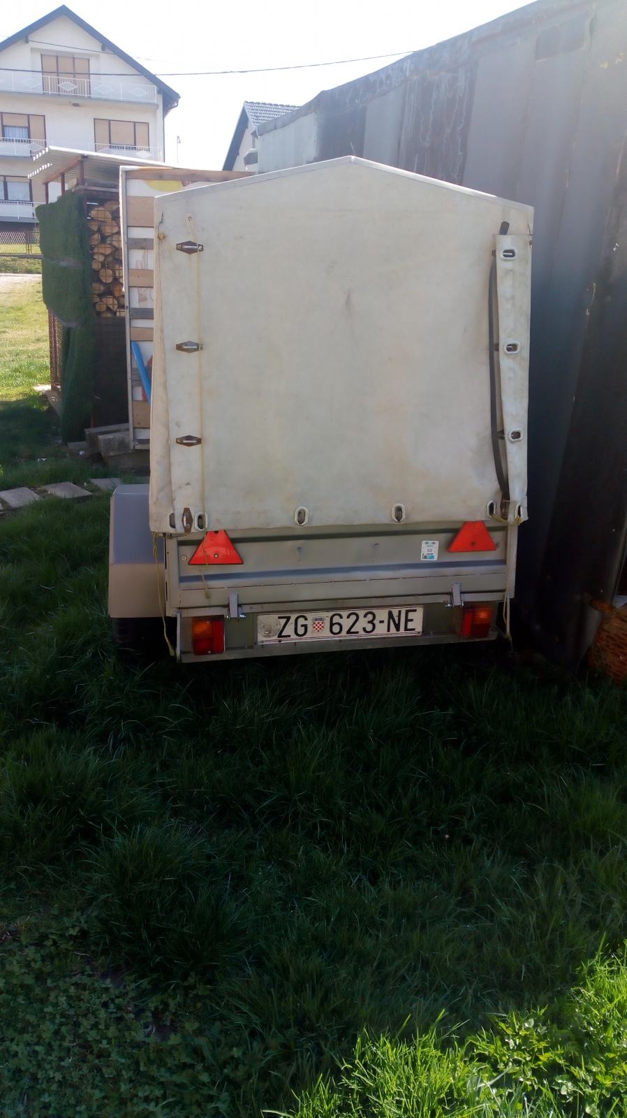 Prodajem auto prikolicu