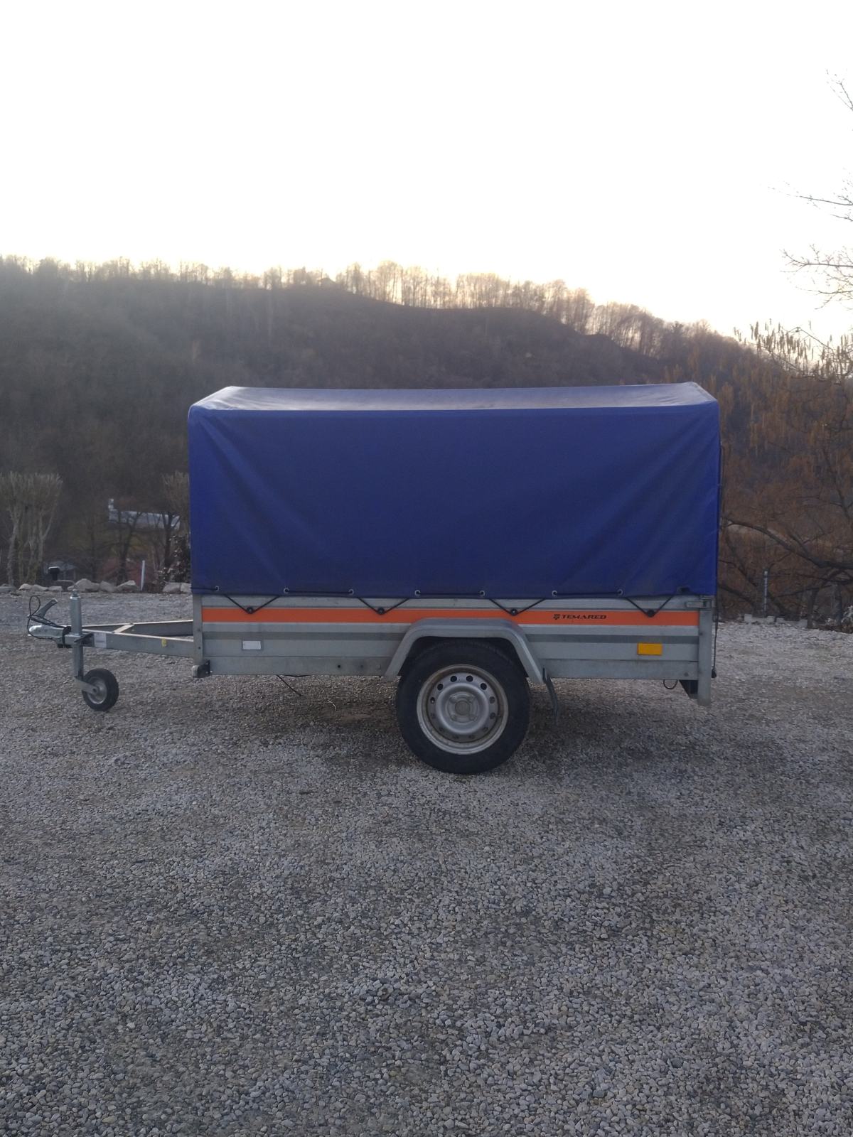 Prodajem auto prikolicu