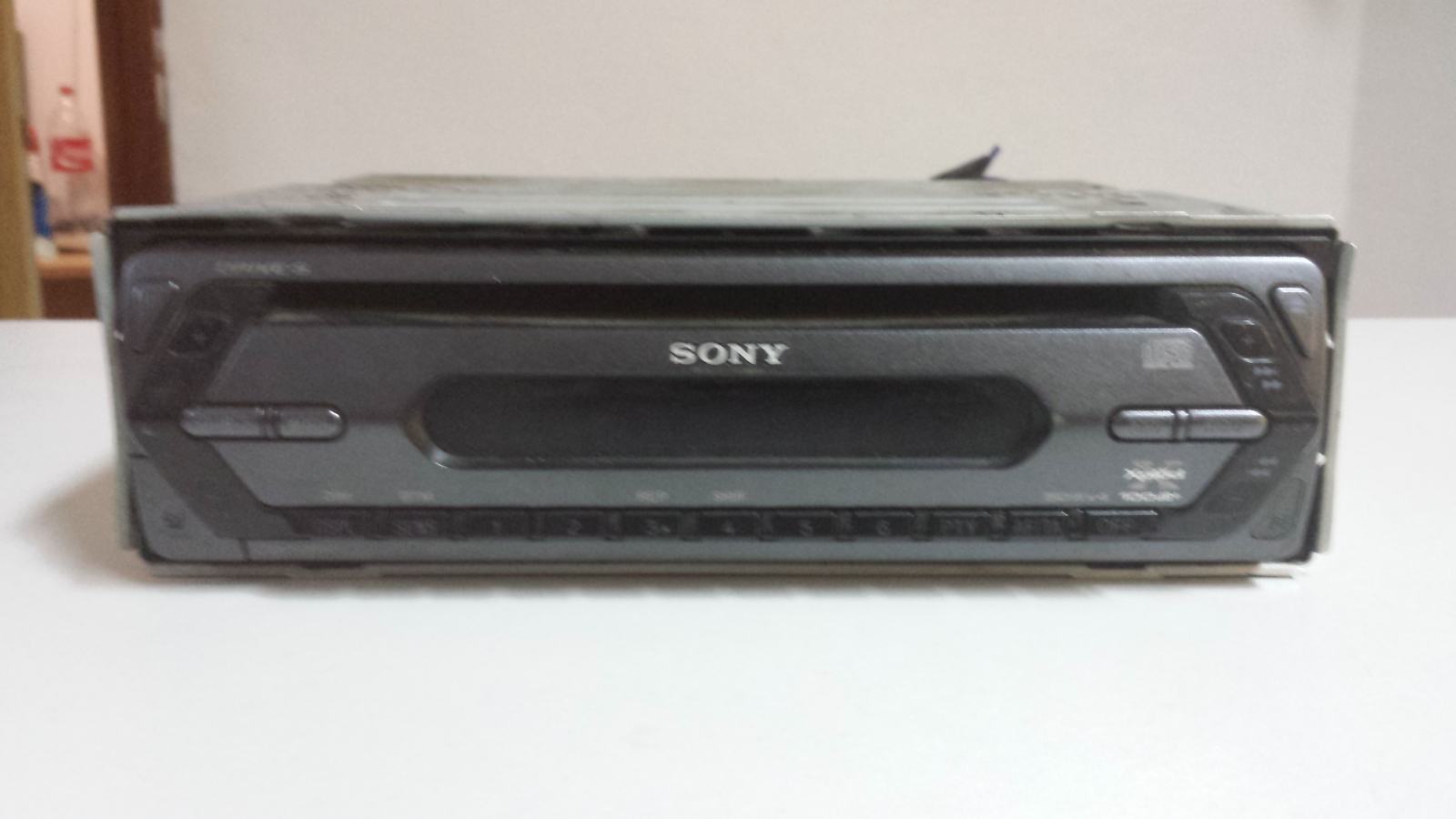 AUTO RADIO SONY CDX-S2050,POTPUNO ISPRAVAN!!!!