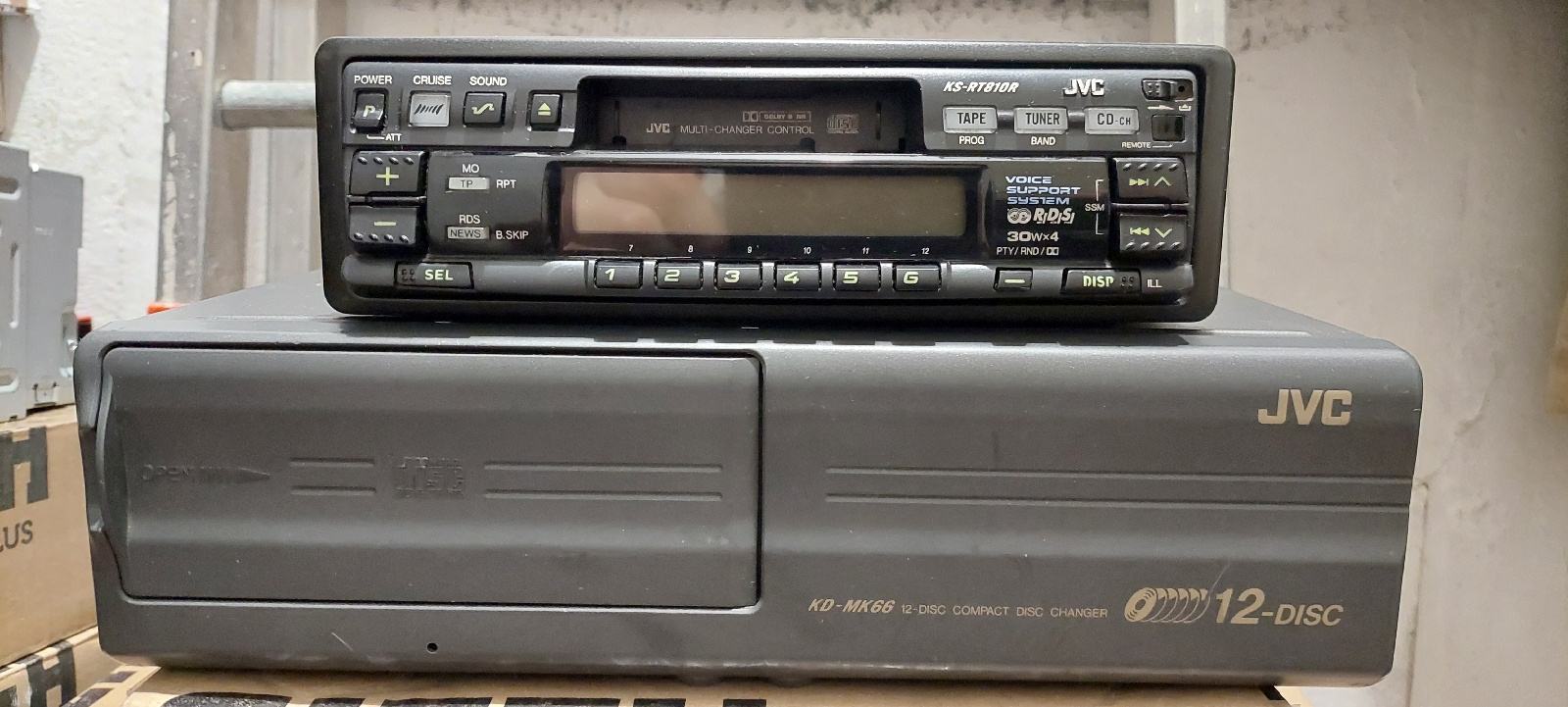 AUTORADIO JVC KS-RT 810R + CD CHANG(12 CD-a)