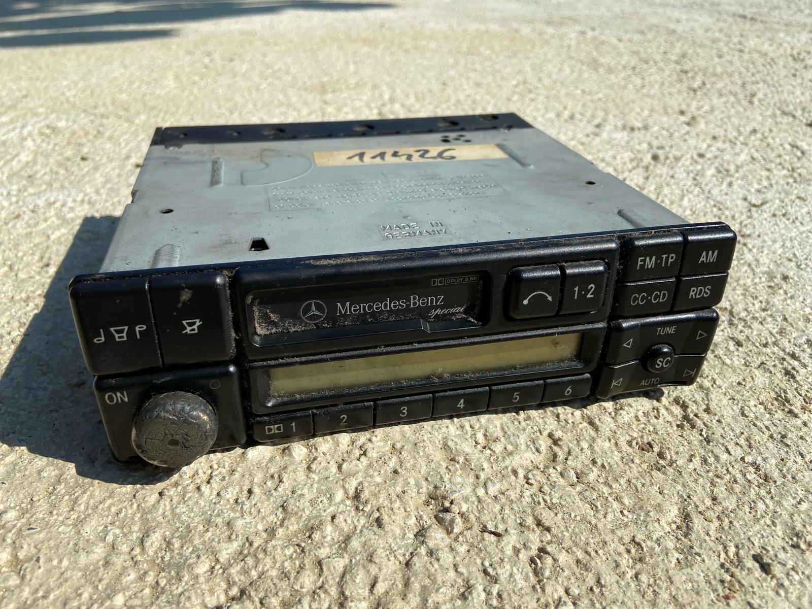 Mercedes Becker special radio