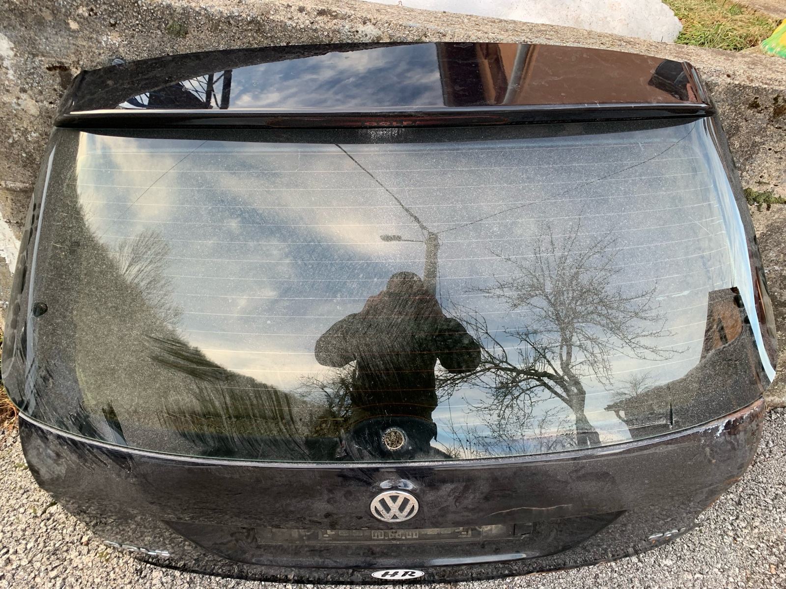 Golf 5 karavan zadnje staklo ( sajba )