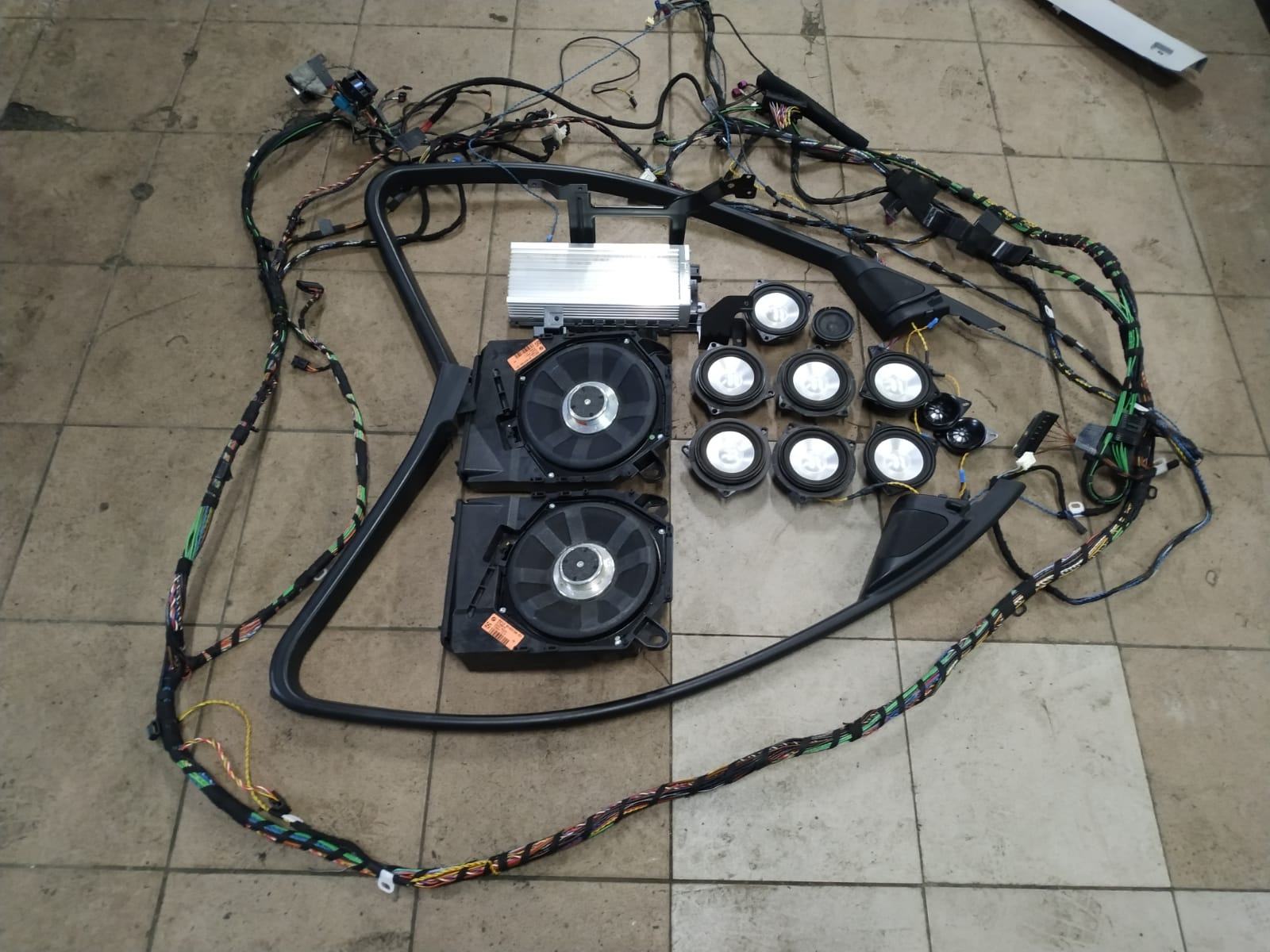 HARMAN/KARDON - LOGIC 7 KOMPLET OZVUČENJE ZA E90 / E91 / E92 / E93