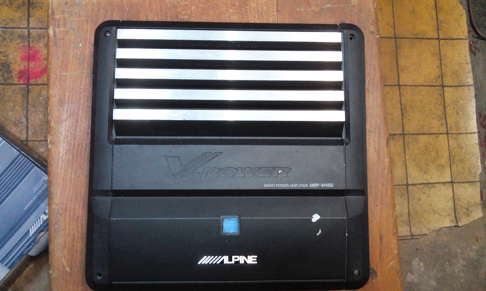 Pojačalo za subwoofer - Alpine MRP-M450