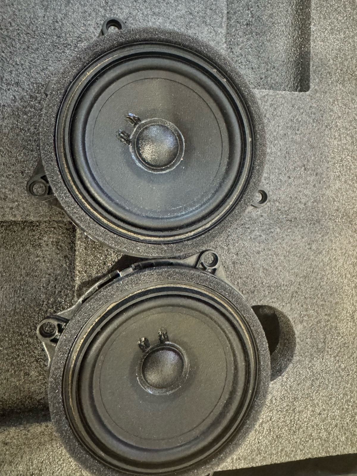 Zvucnici BMW G30/LCI