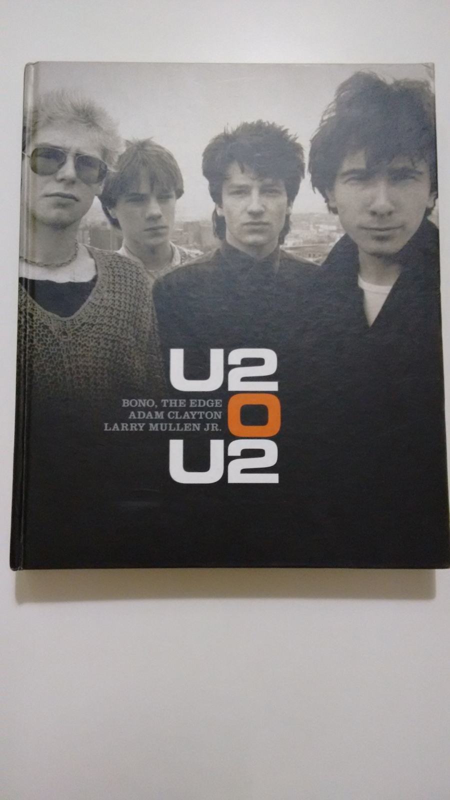 Bono, The Edge, Adam Clayton, Larry Mullen Jr., Neil McCormick U2 o U2