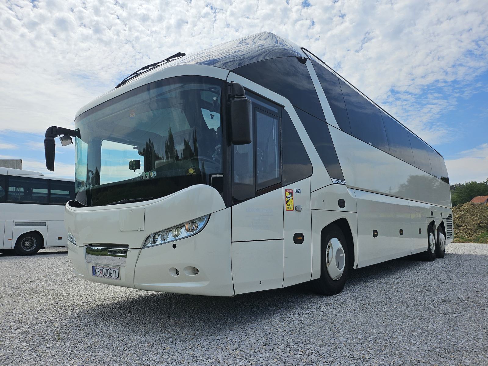 NEOPLAN STARLINER N5217, 2010 god.