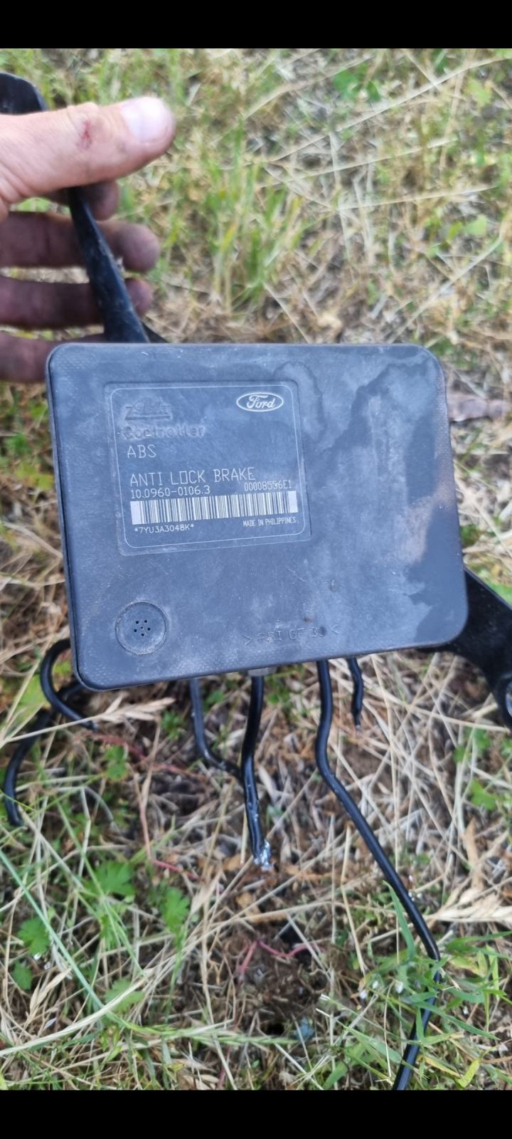 ABS MODUL ELEKTRONIKA FORD FIESTA 2006