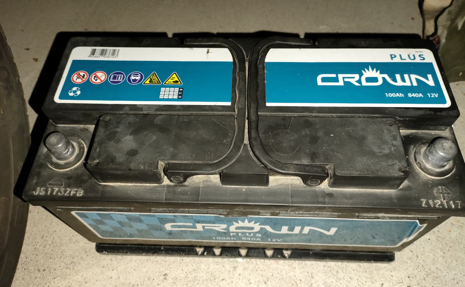 Akumulator 12v 100Ah auto baterija