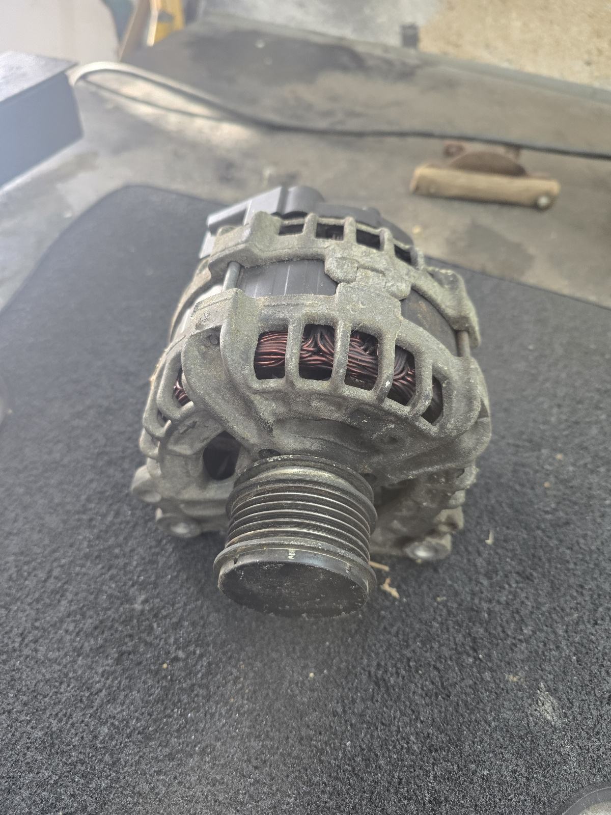 Alternator Vw Audi Škoda 140a 1.6tdi 04B 903 023B