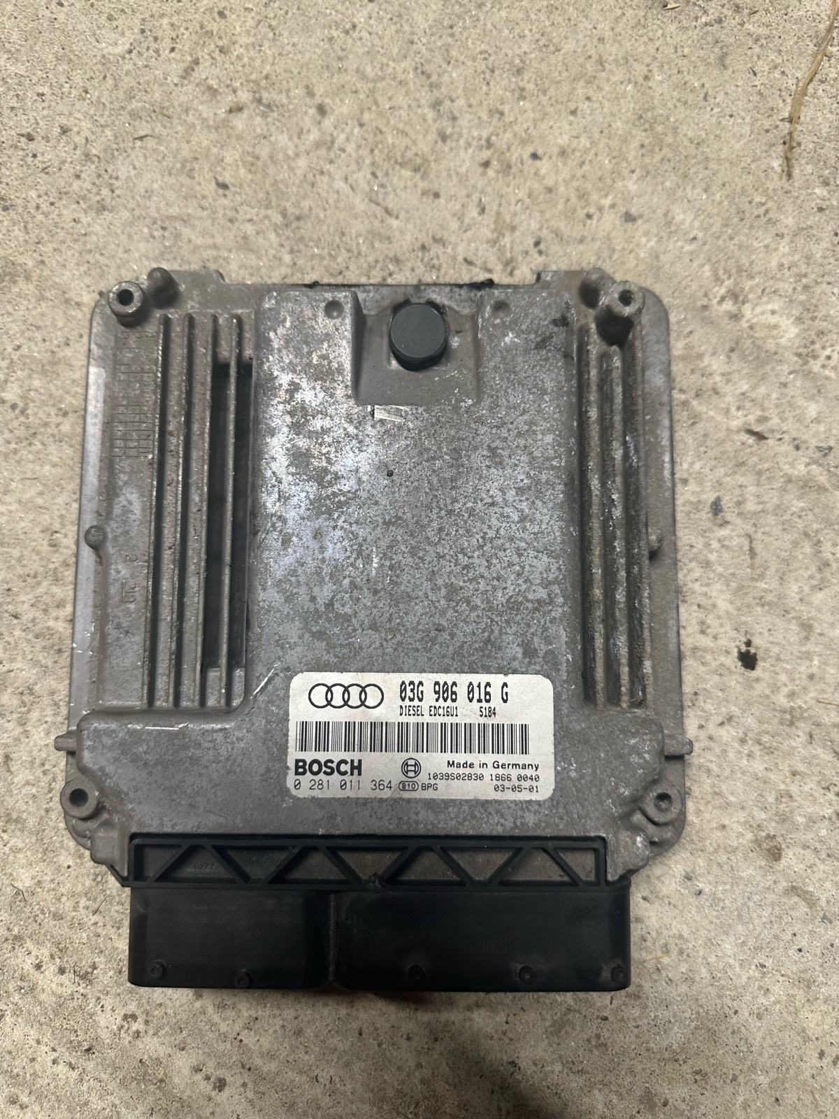 Audi A3 8p 2.0 Tdi BKD ECU motora