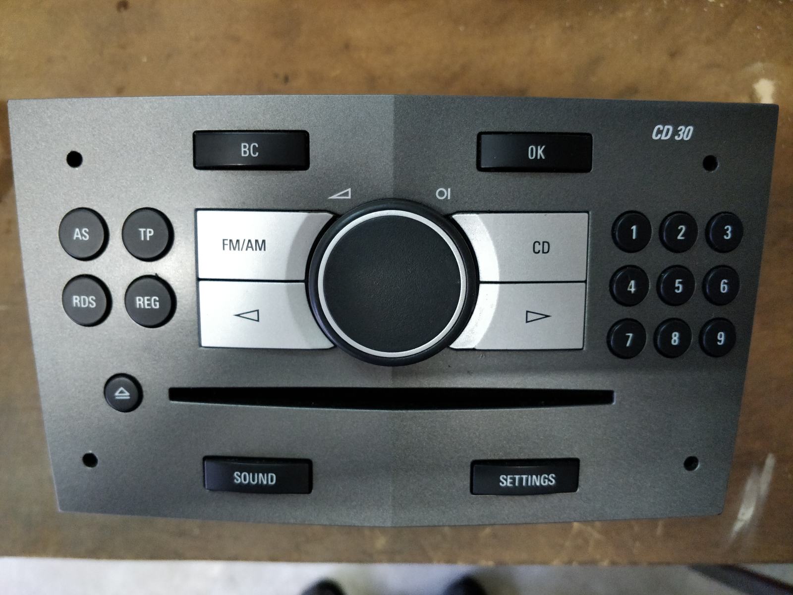Auto radio Opel CD 30, 20 eura!