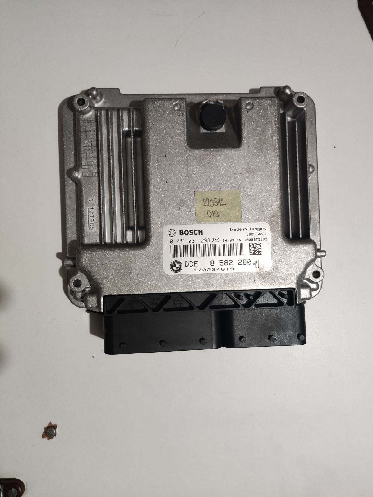BMW F30 Racunalo motora ECU Bosch 0281031298