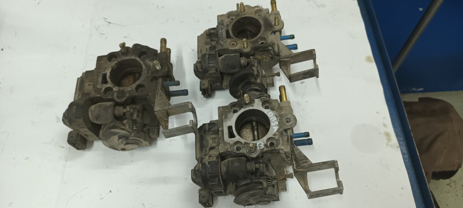 Corsa B 1.0 1.2 benz klapne gasa