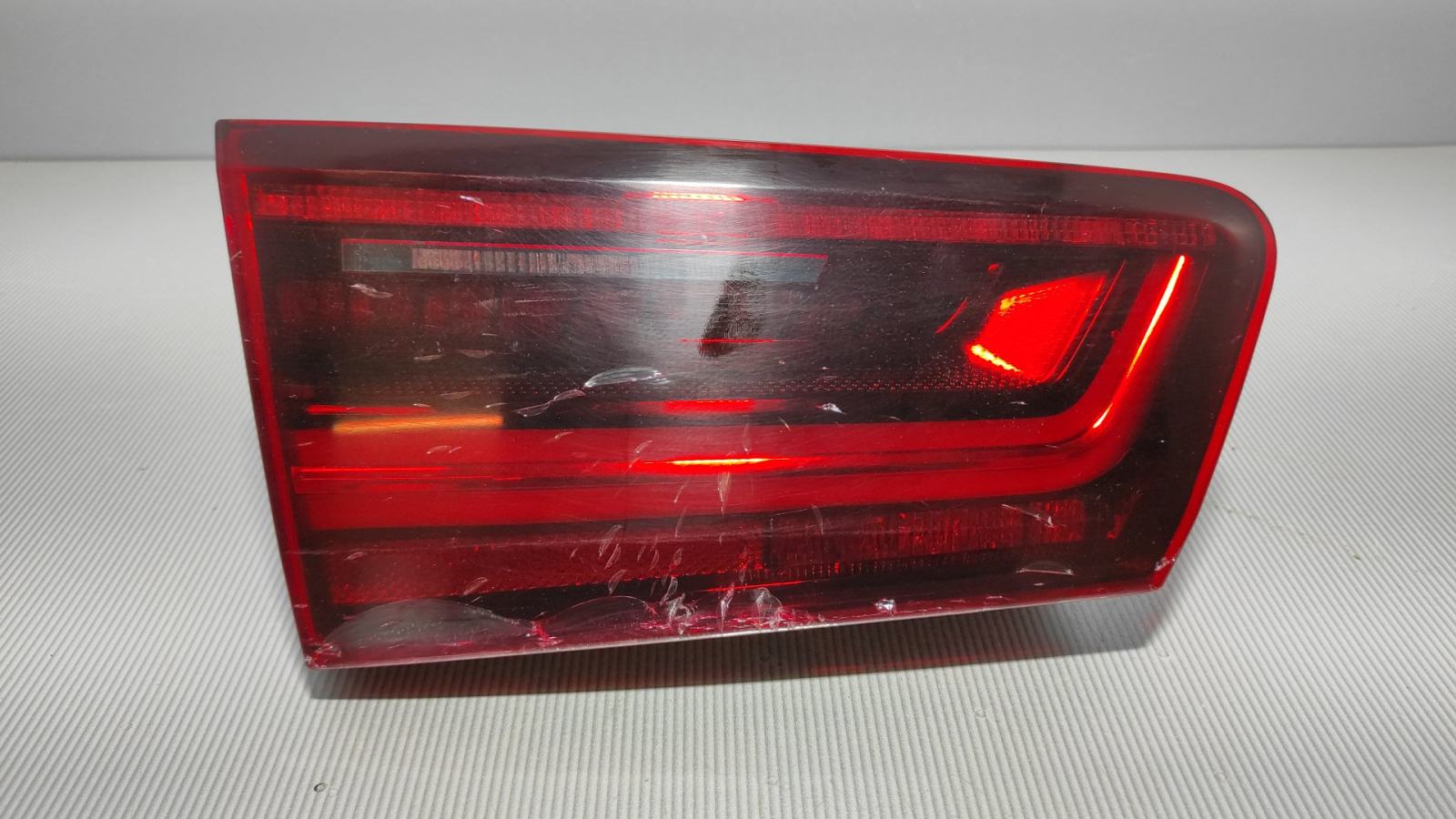 STOP SVJETLO AUDI A6 4G > 14-18 4G9945093F