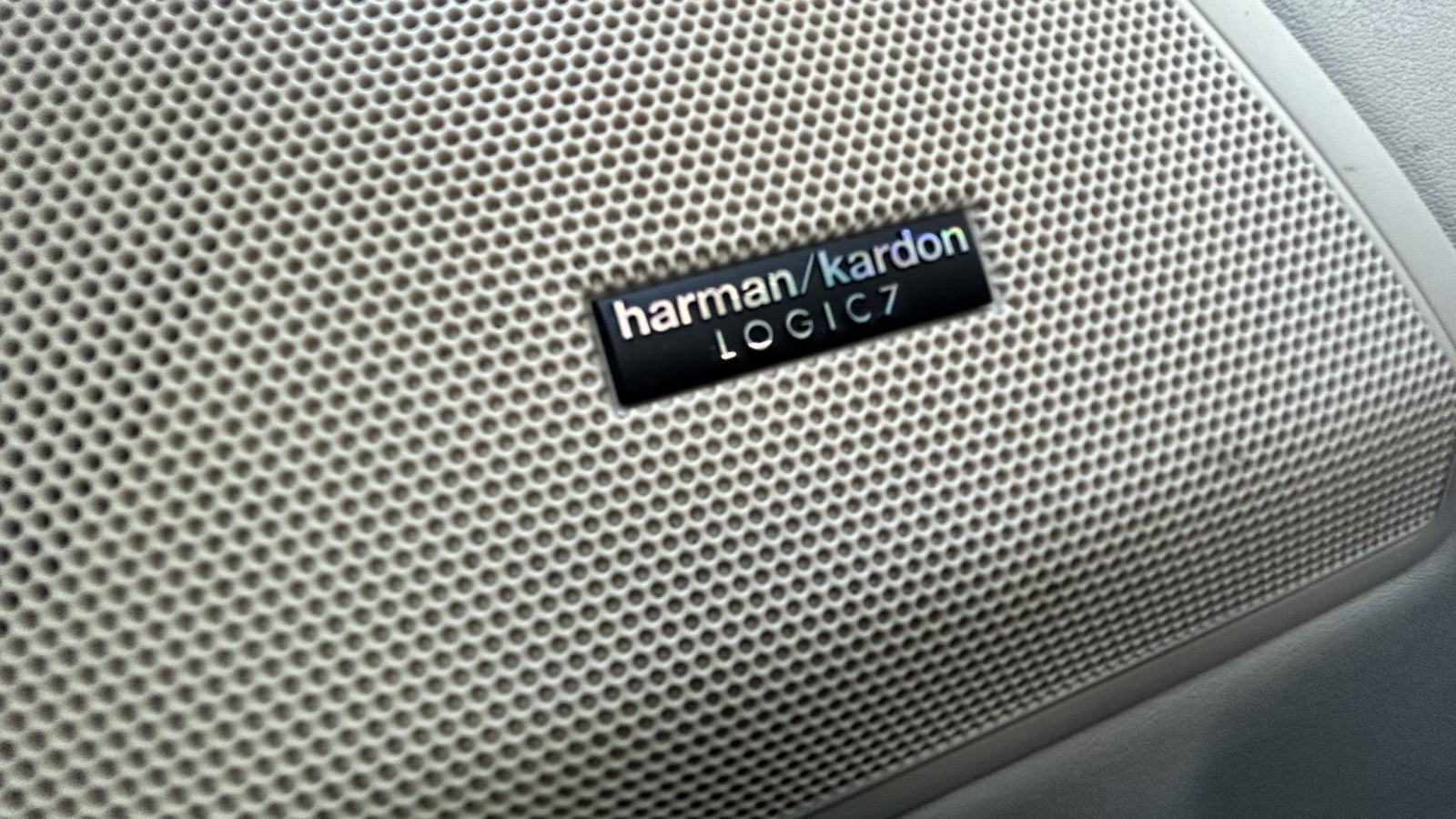 Harman kardon logic 7 range rover