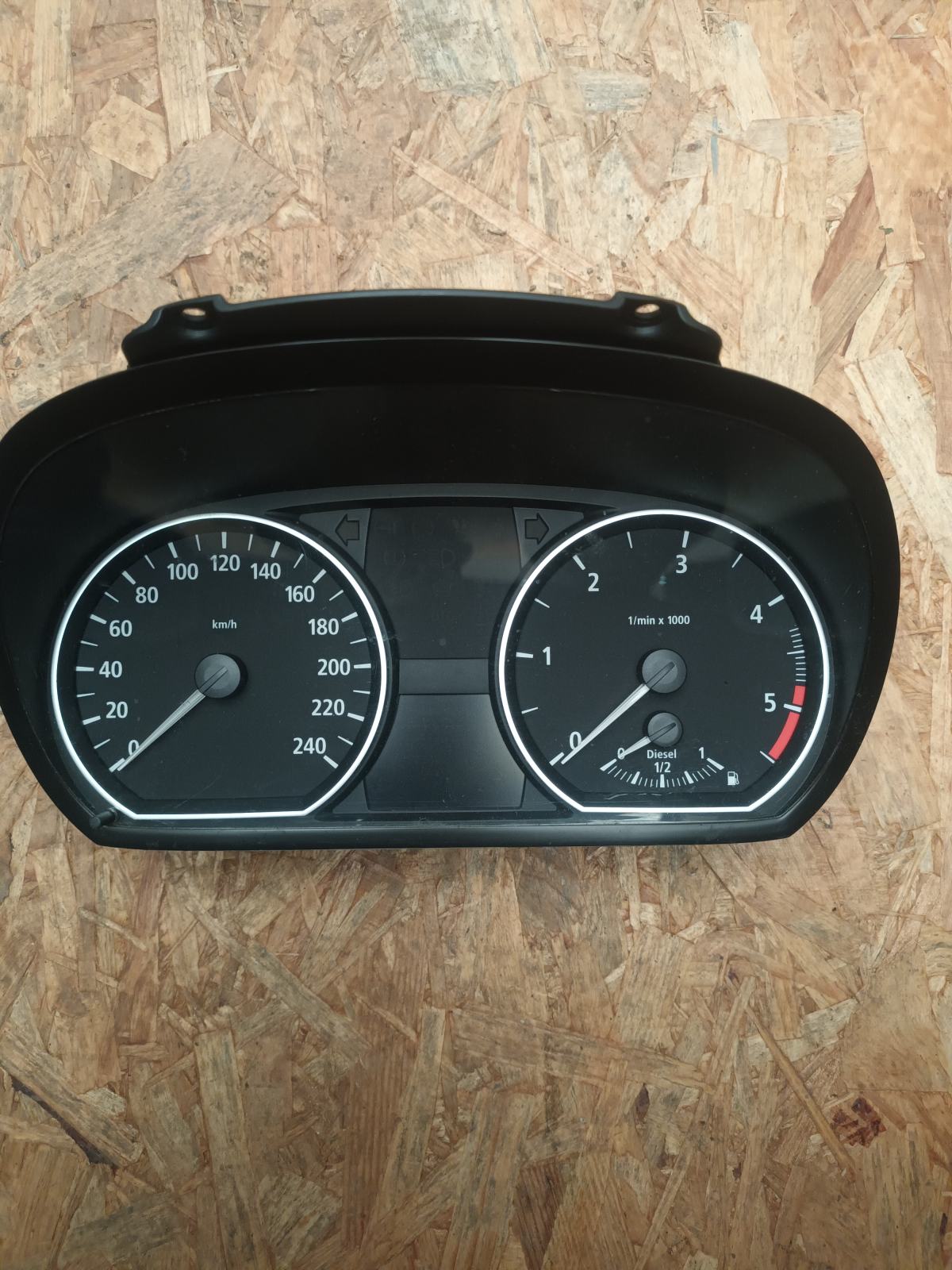 Kilometar sat taho Bmw e87