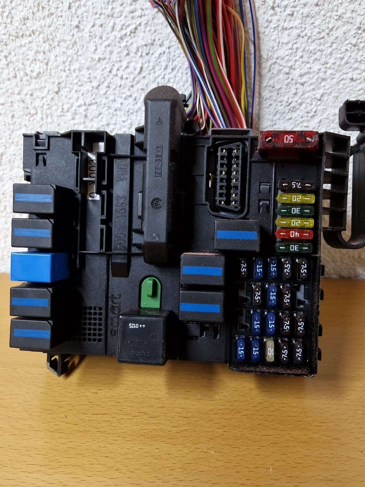 Kutija s osiguračima i komp Smart 450 benz