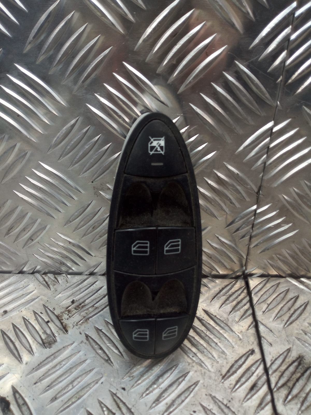 MERCEDES E KLASE W211 C219 CLS PREKIDAČ PODIZAČA STAKLA A2118213679