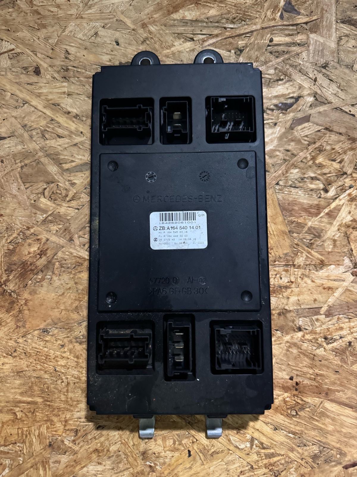 MERCEDES ML 280 w146 FRONT SAM MODULE