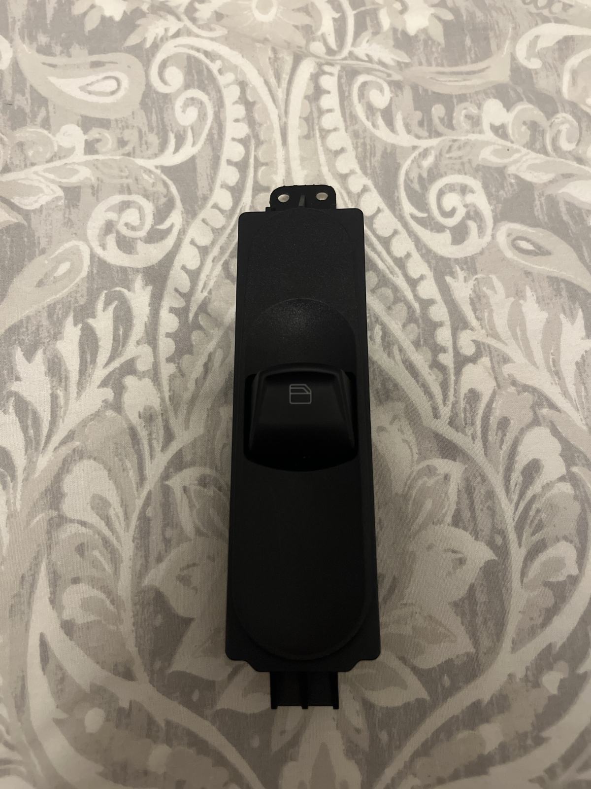 Mercedes prekidac podizaca suvozacev A6395451413