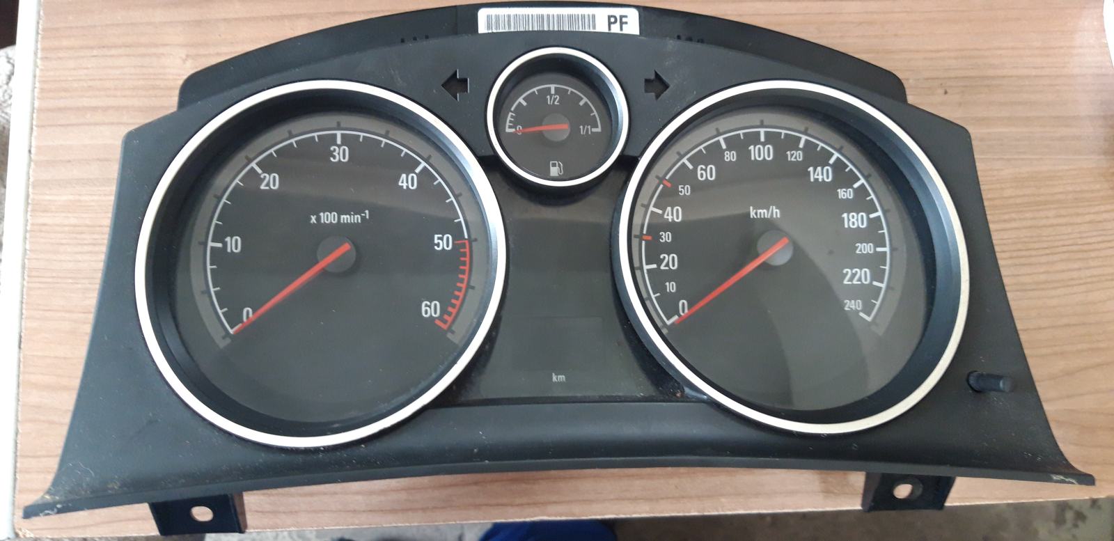 Opel Astra H instrument tabla 13216684