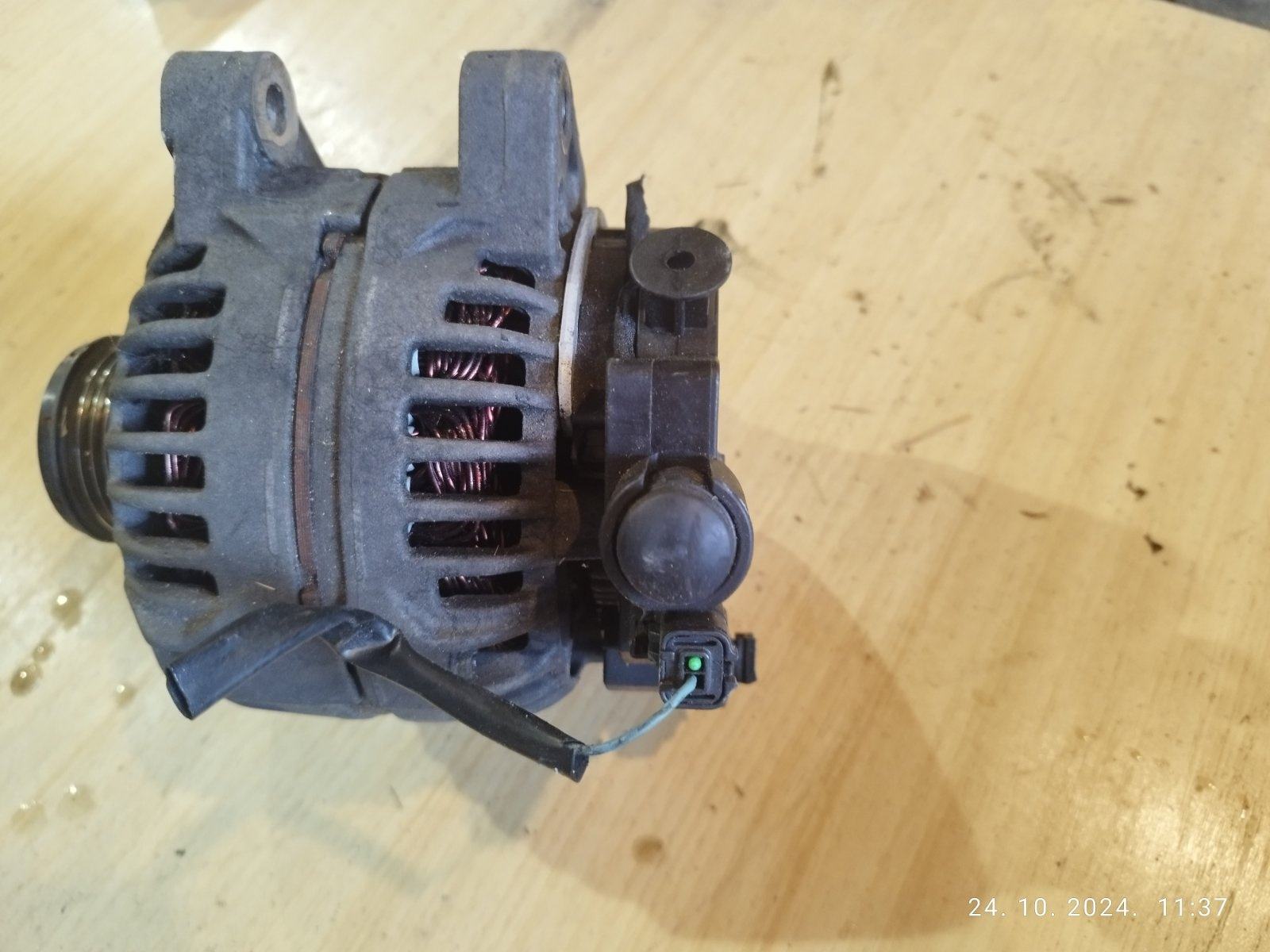 Peugeot Citroen alternator Bosch 0124525035