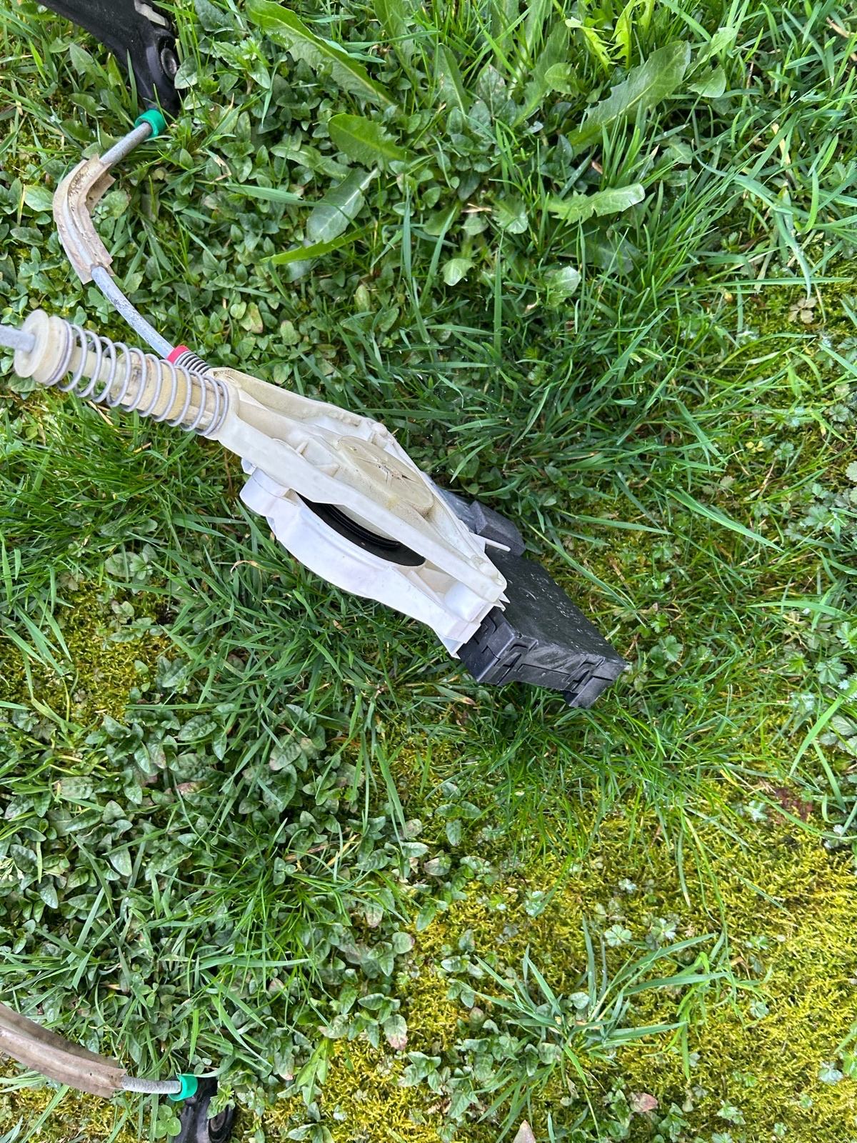 Podizaci stakla za audi a3 2004-2009